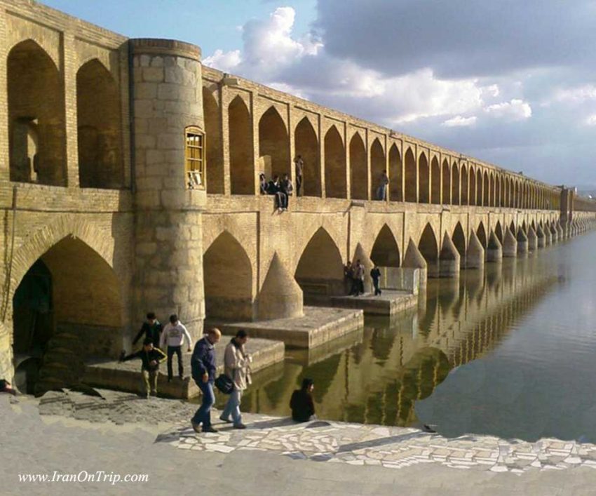 Siosepol bridge-33 Pol-Allah Verdi Khan Bridge – Iran On Trip